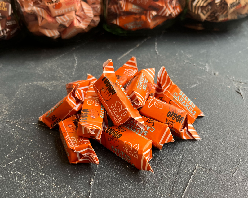 Ekologiški augaliniai saldainiai „Karvutė“ karamelės su druska skonio ...